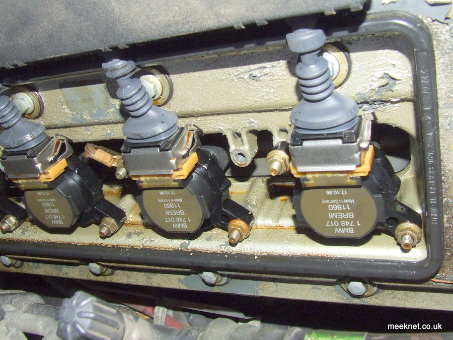 1997 e31 840ci coil pack / rocker cover | BMW Forums : BimmerForums