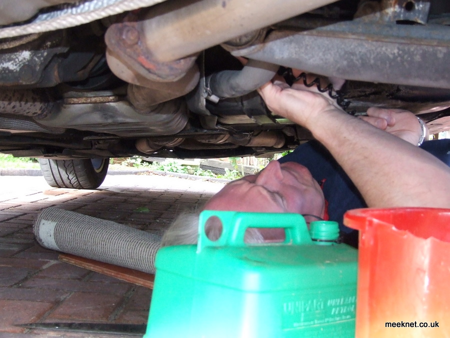 HowTo -> Fuel Tank Leak Repair